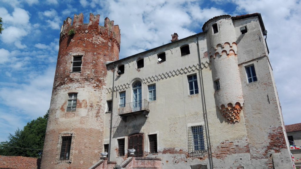 Visitare Monasterolo, Chiesa di Monasterolo, Municipio di Monasterolo